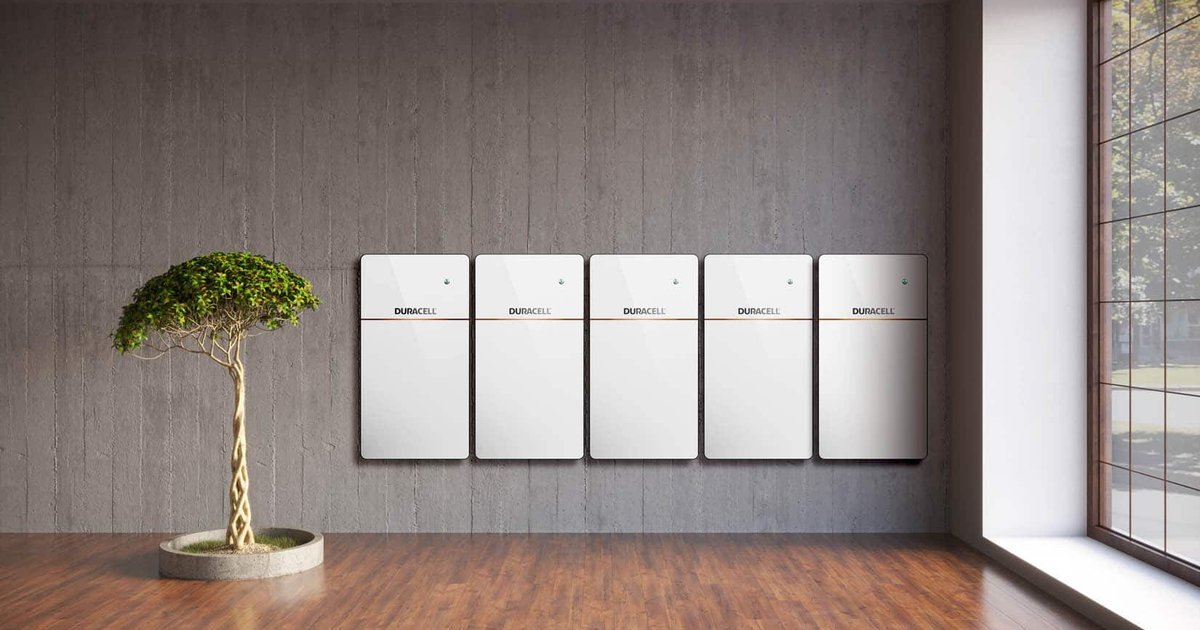 Powering a home with solar batteries | Duracell Energy